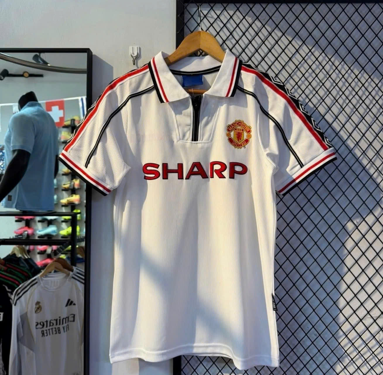 (SALE) MANCHESTER UNITED AWAY KIT RETRO 1998-1999