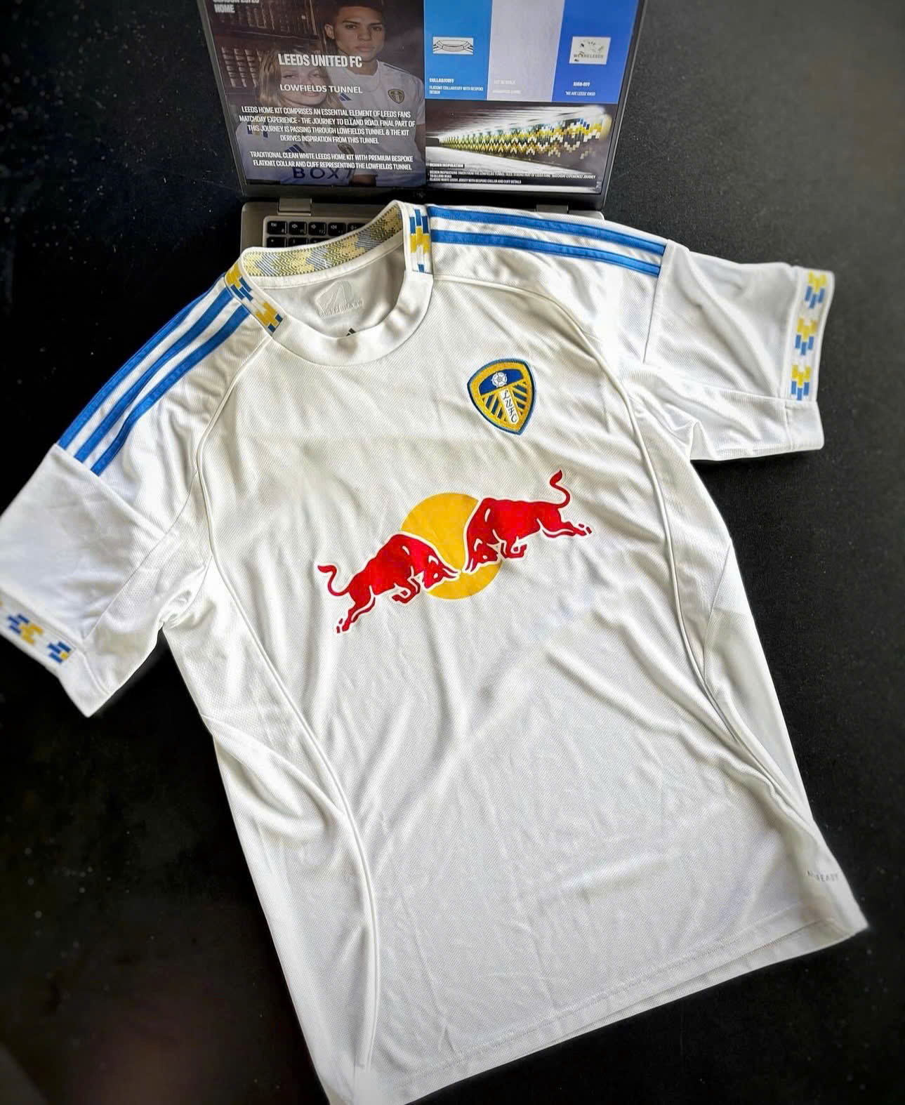 LEEDS UNITED HOME KIT 2025-2026