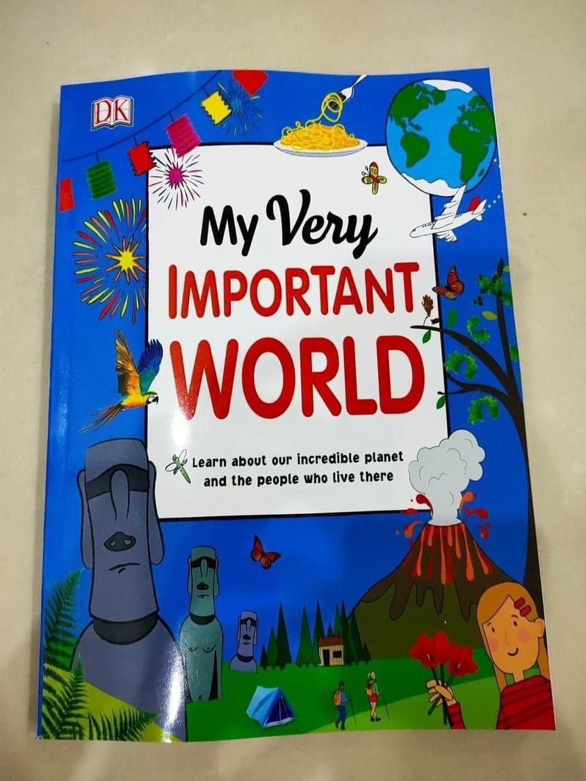 Nhà sách Hạnh Phúc . Dk my very important world