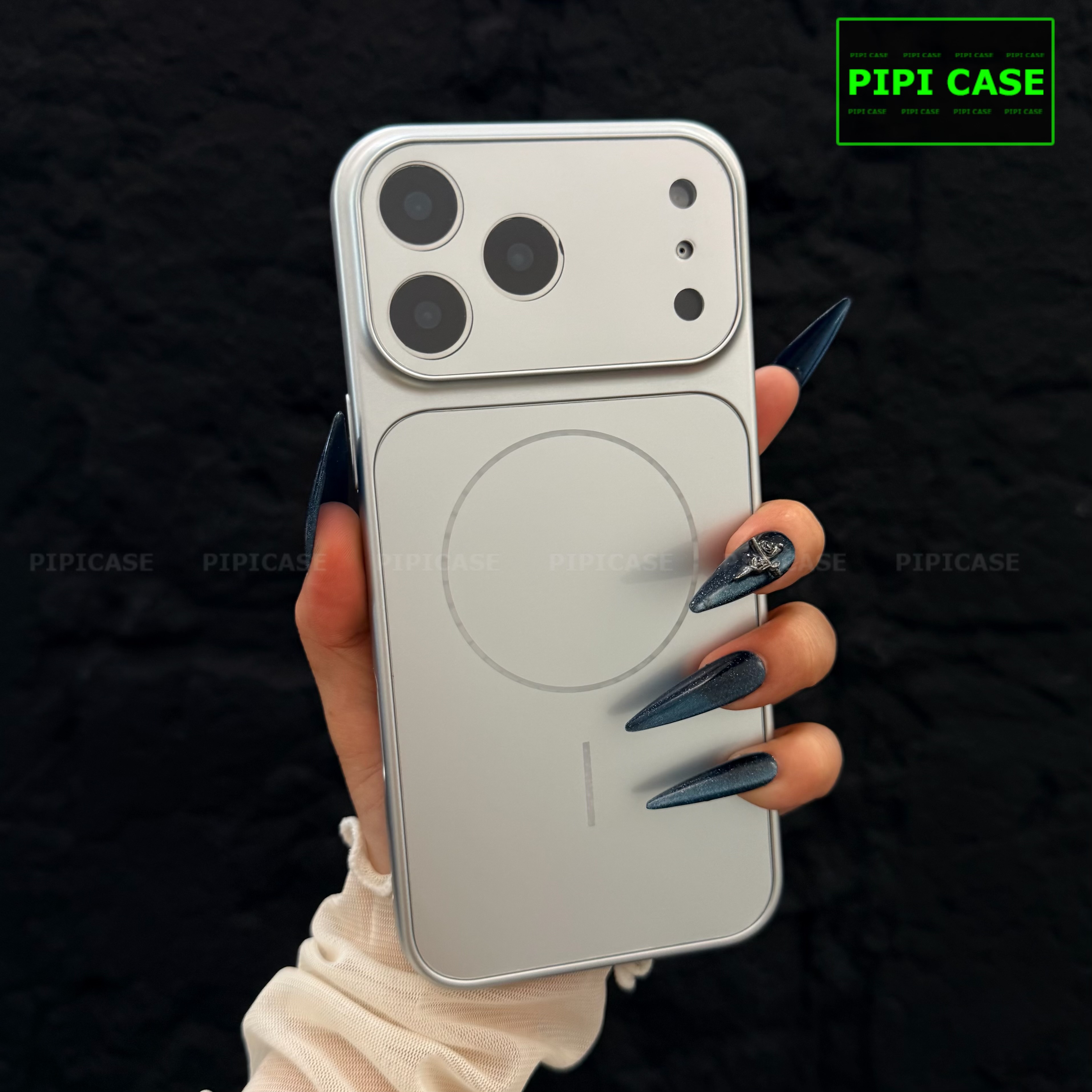 Ốp Lưng iPhone 17 Pro Max - Kan - Bạc