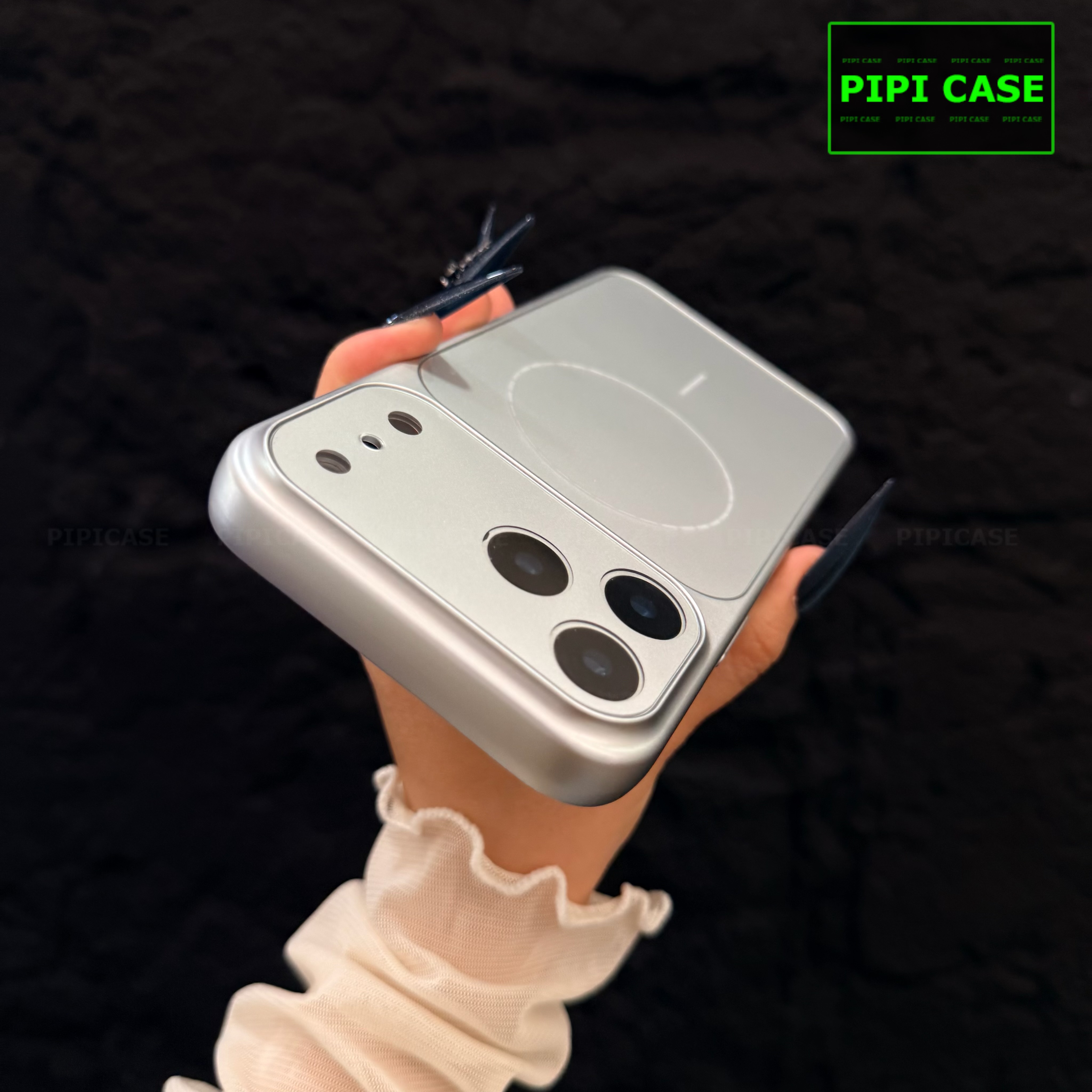 Ốp Lưng iPhone 17 Pro Max - Kan - Bạc