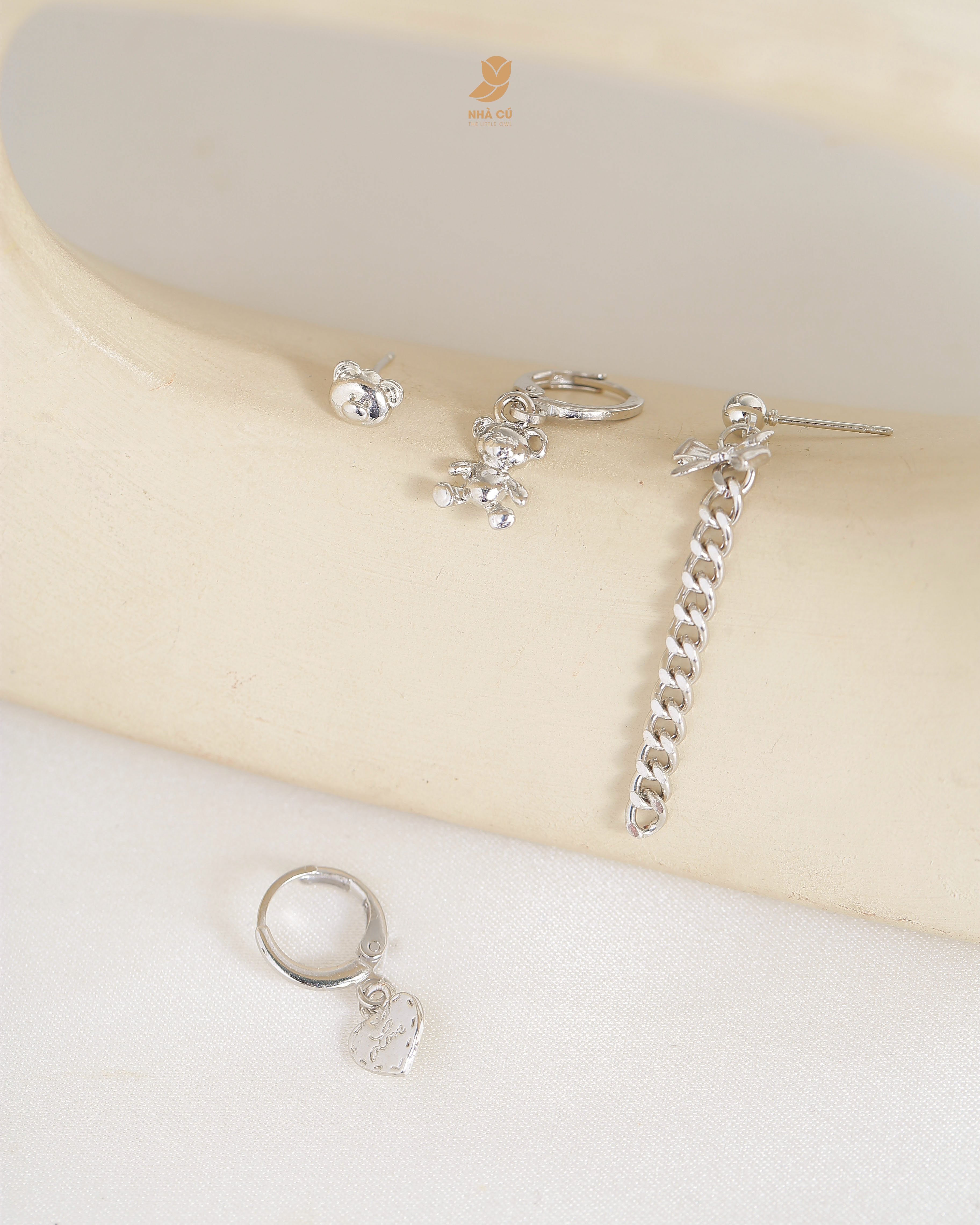 X - Set bông tai 2c tạo hình gấu trái tim 18245