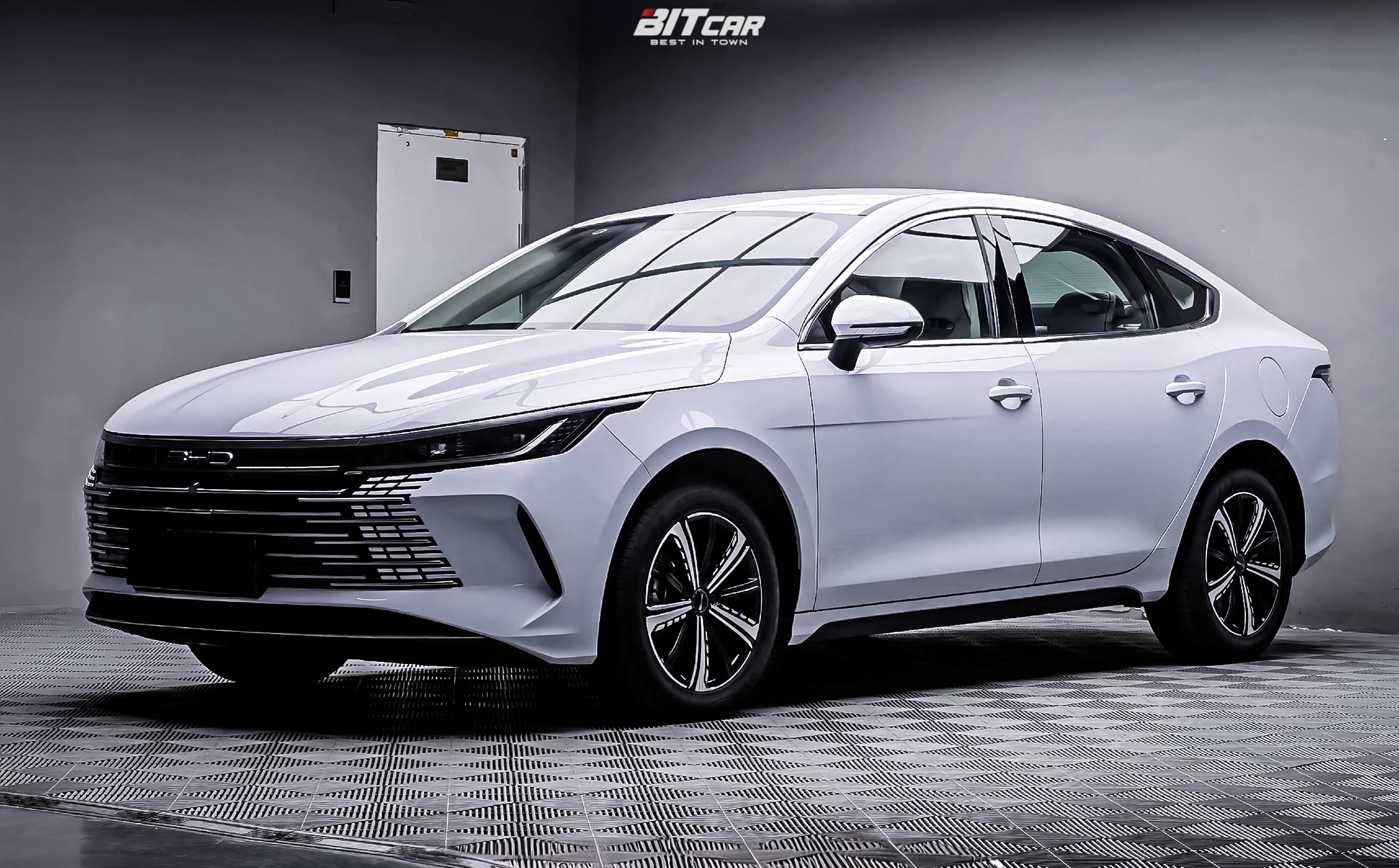 BYD SEAL 5 Sedan Xăng Lai Điện tiên phong chuẩn bị được BYD đưa về Việt ...