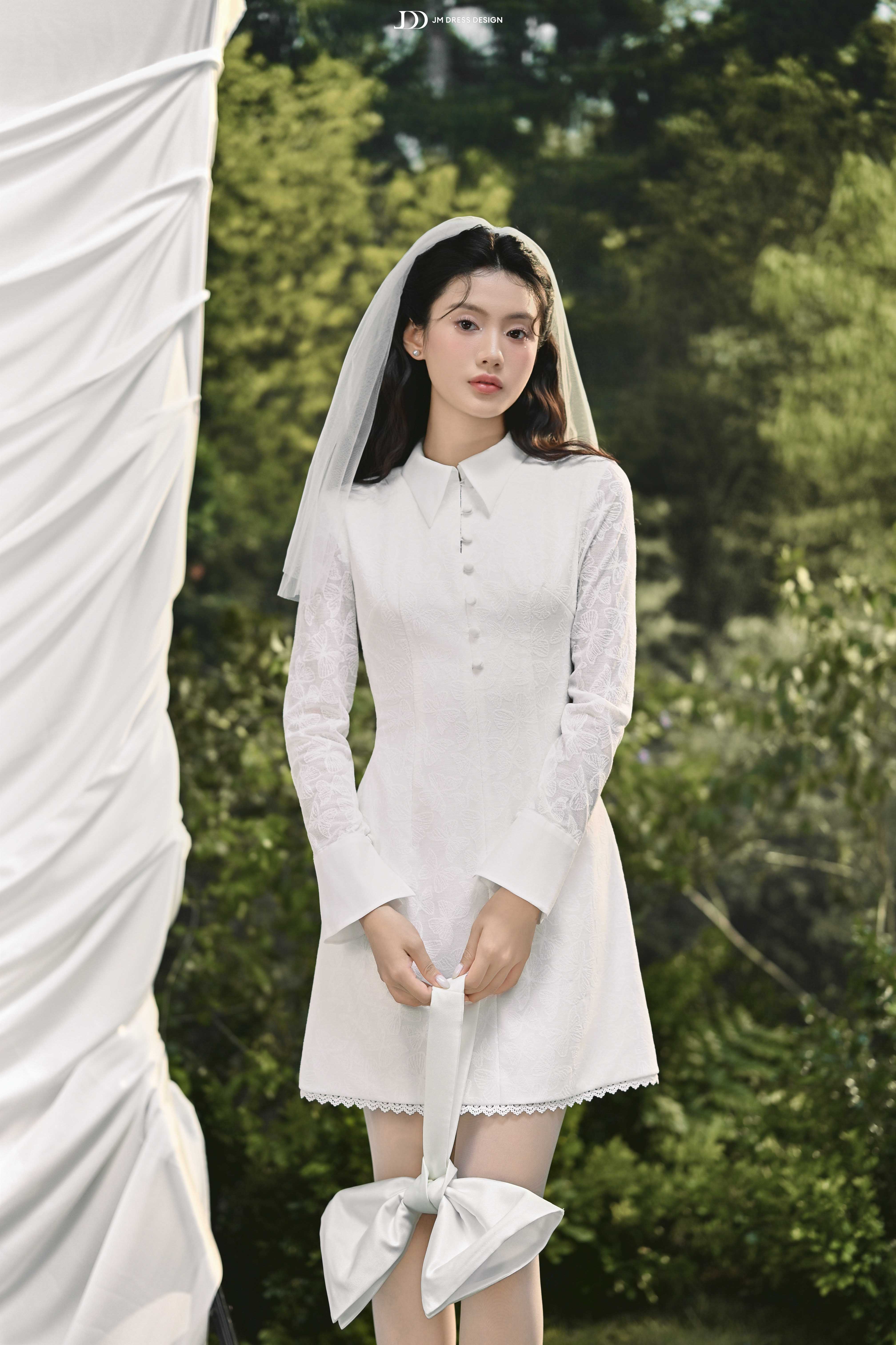 Đầm dáng ôm cổ đức dài tay