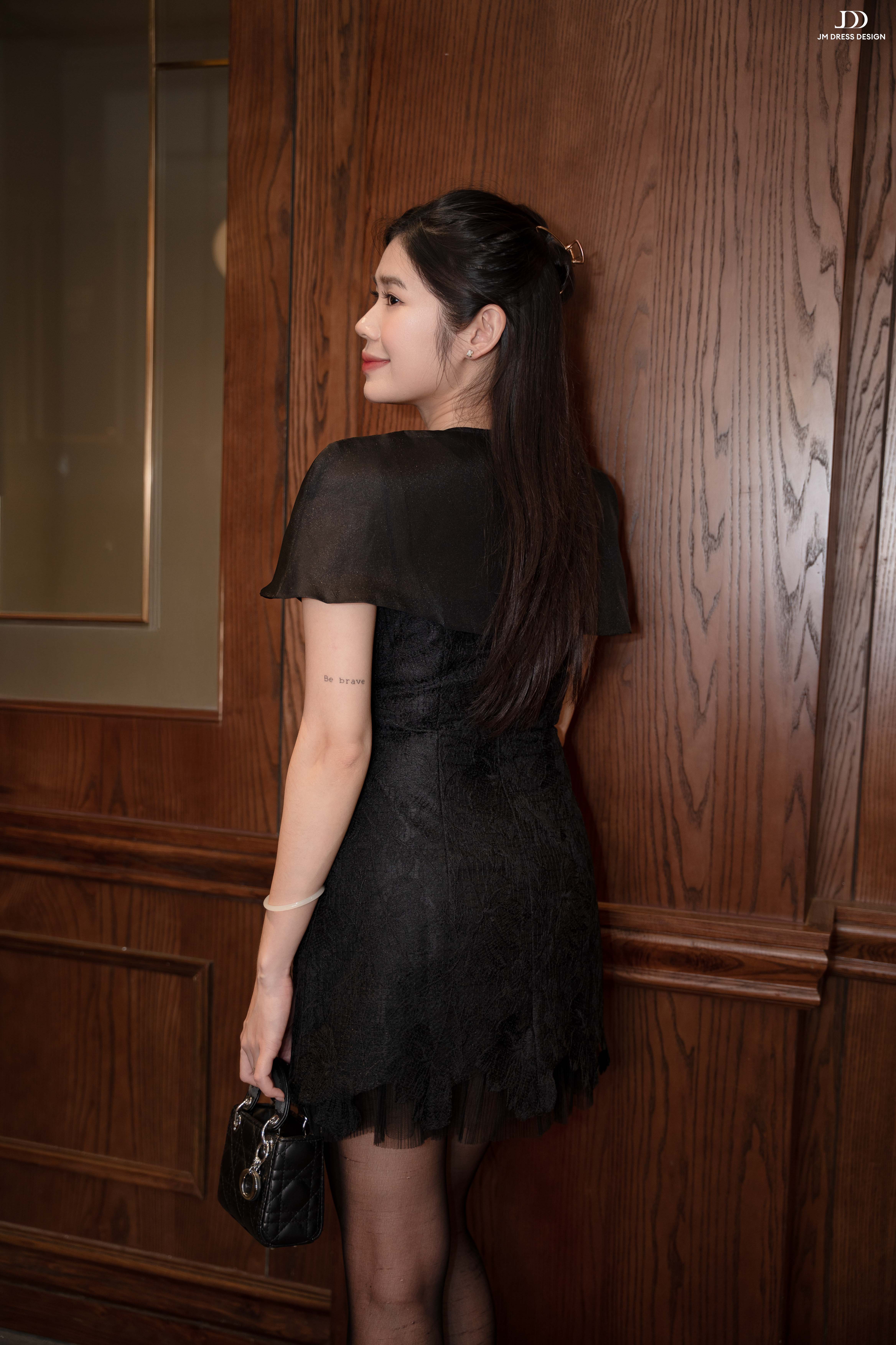 Đầm quây ren, chân rập ly