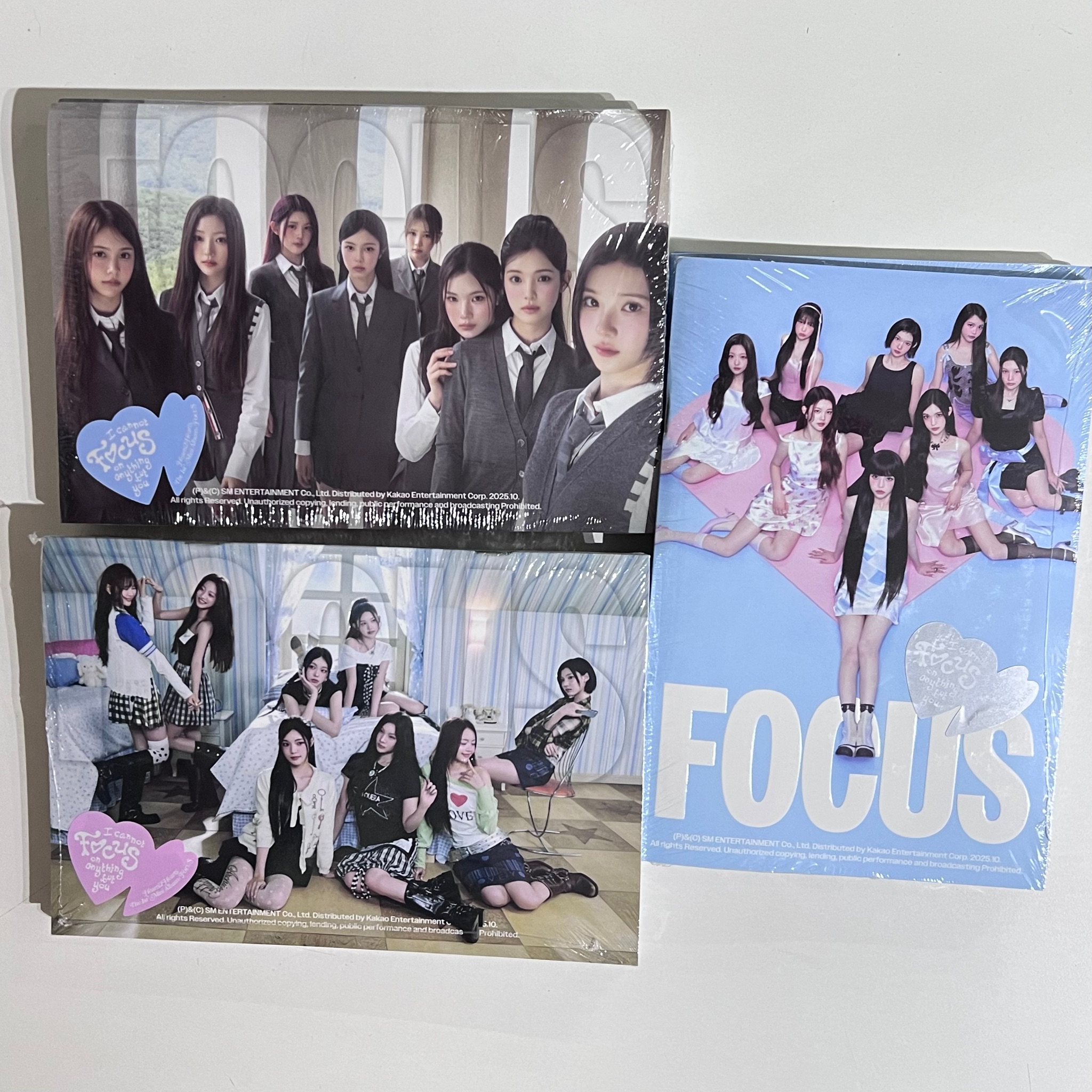 Album Hearts2Hearts 1st Mini Album [FOCUS] (Photobook Ver.)