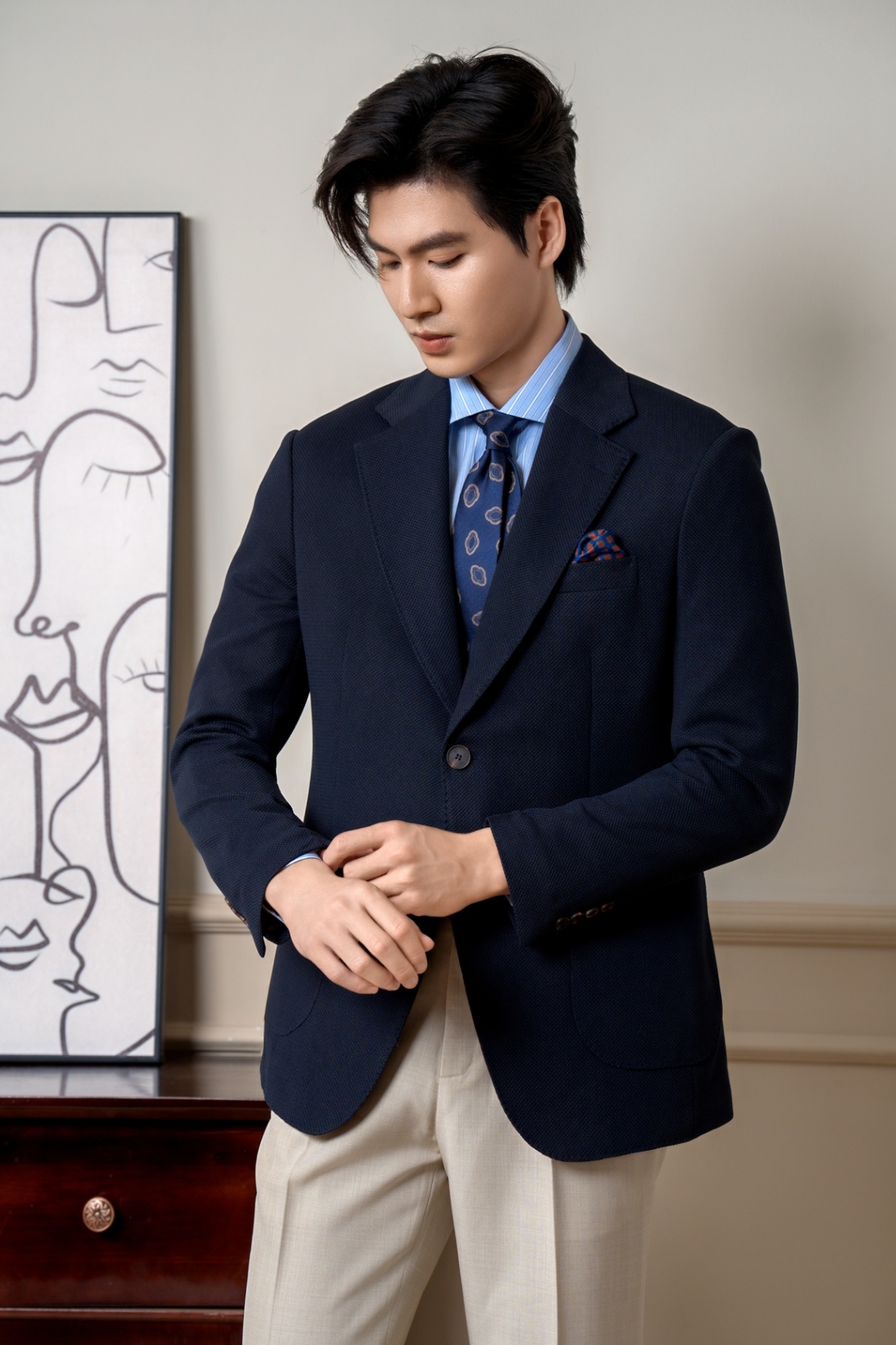 Blazer màu tím than , hai khuy , ve chữ K #571