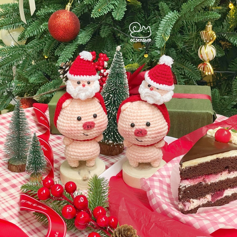 Heo len Noel kèm đế gỗ (9cm)