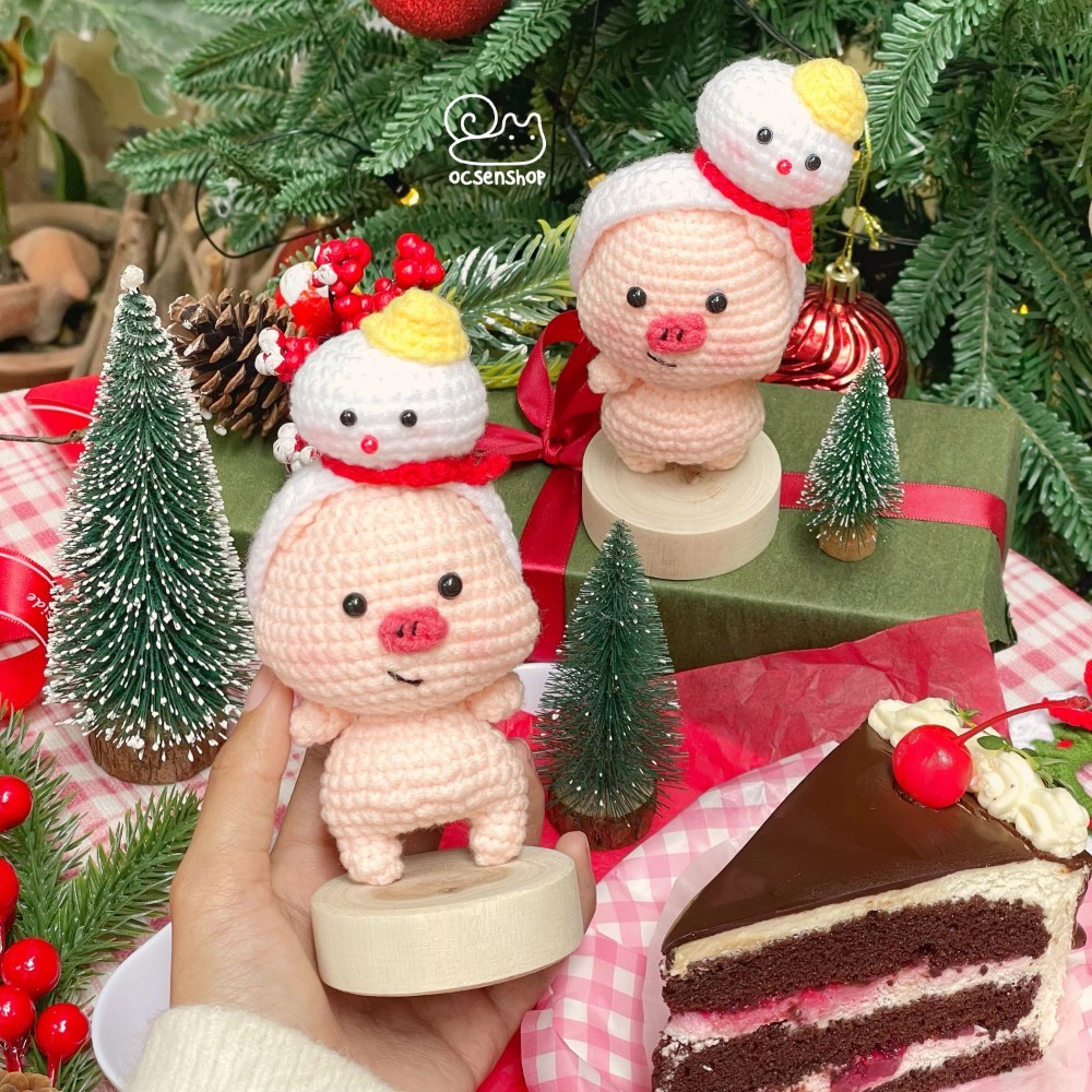 Heo len Noel kèm đế gỗ (9cm)