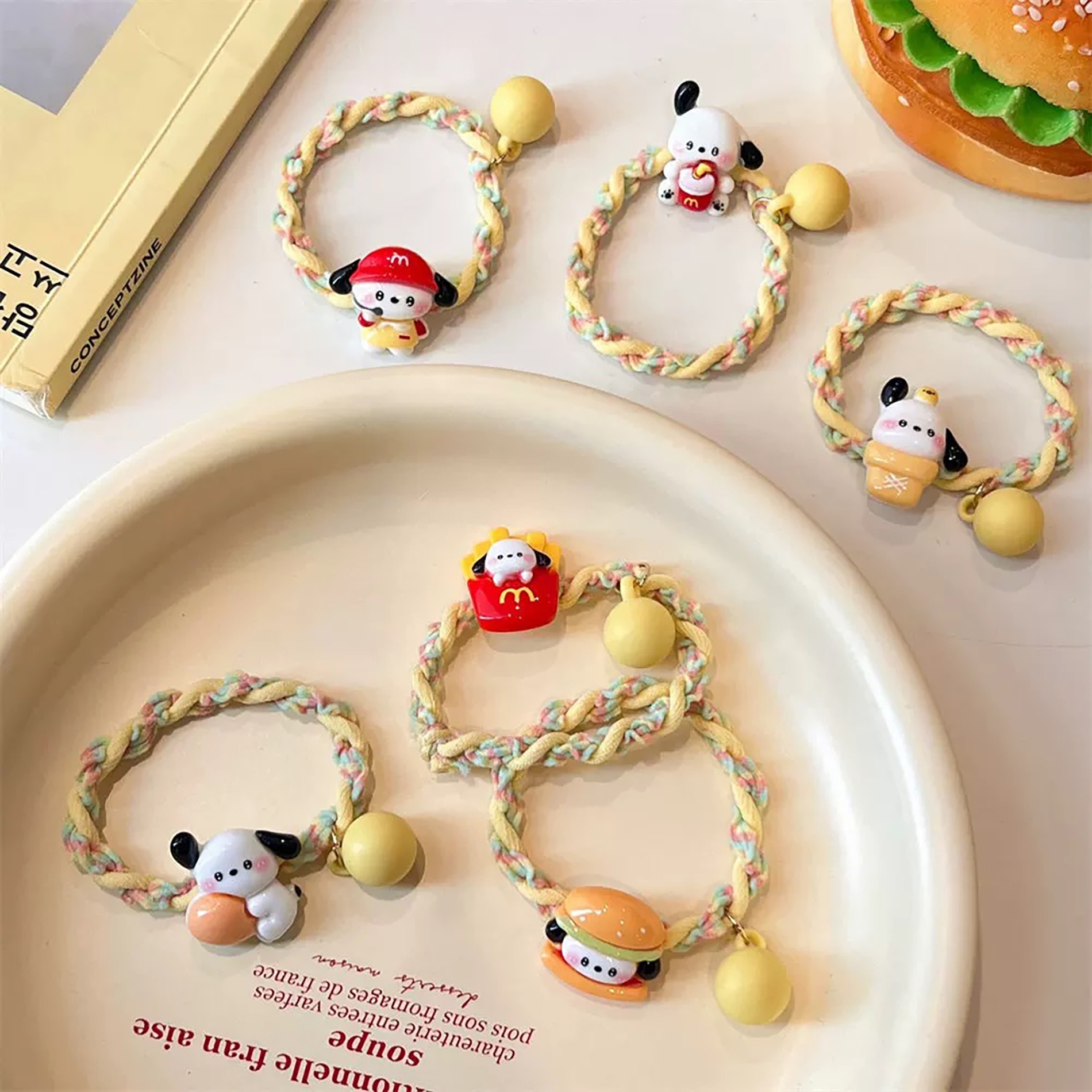 Buộc tóc MJ Sanrio family Pochacco food time khối tròn