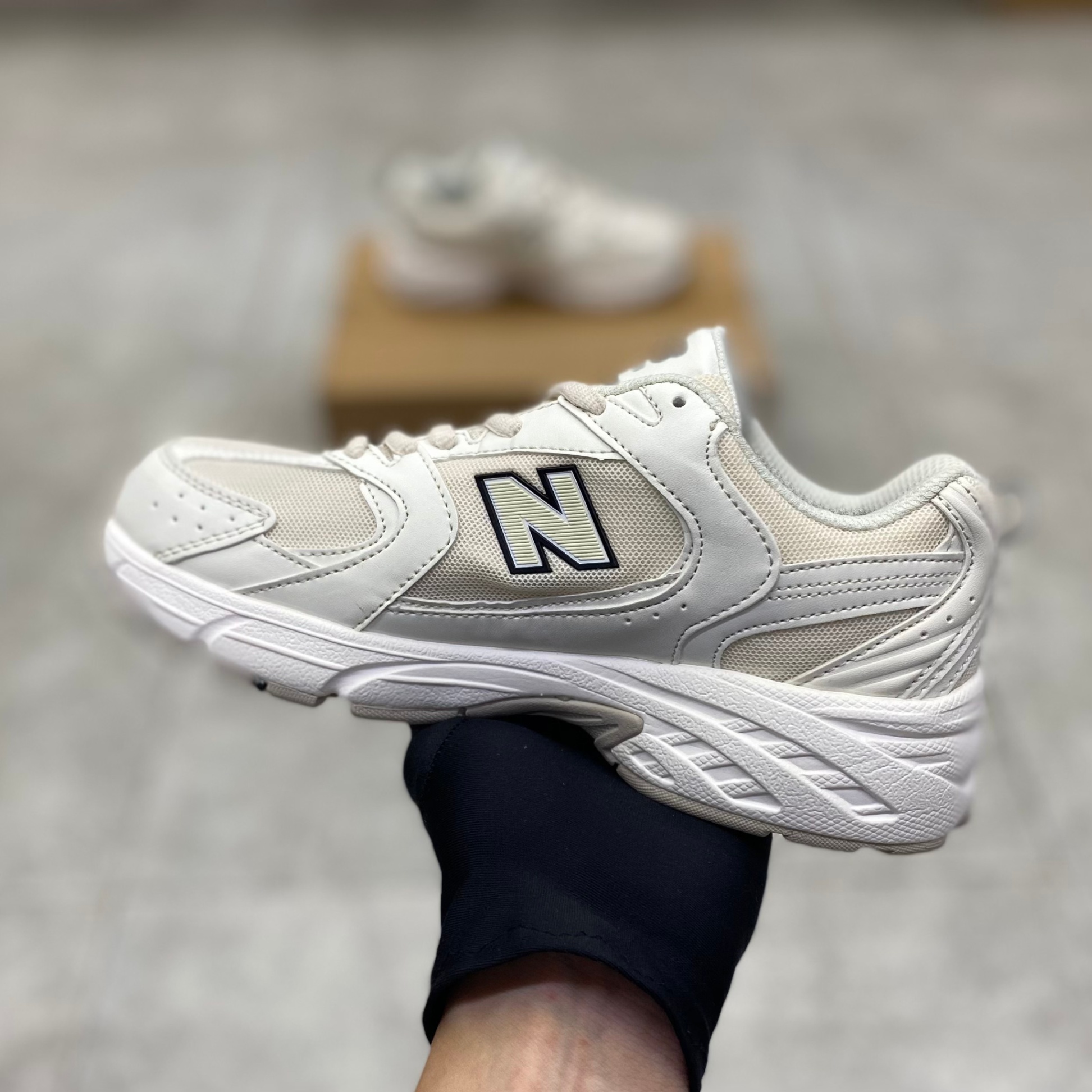 R28 New Balance NB 530V2 Retro ‘Khaki’