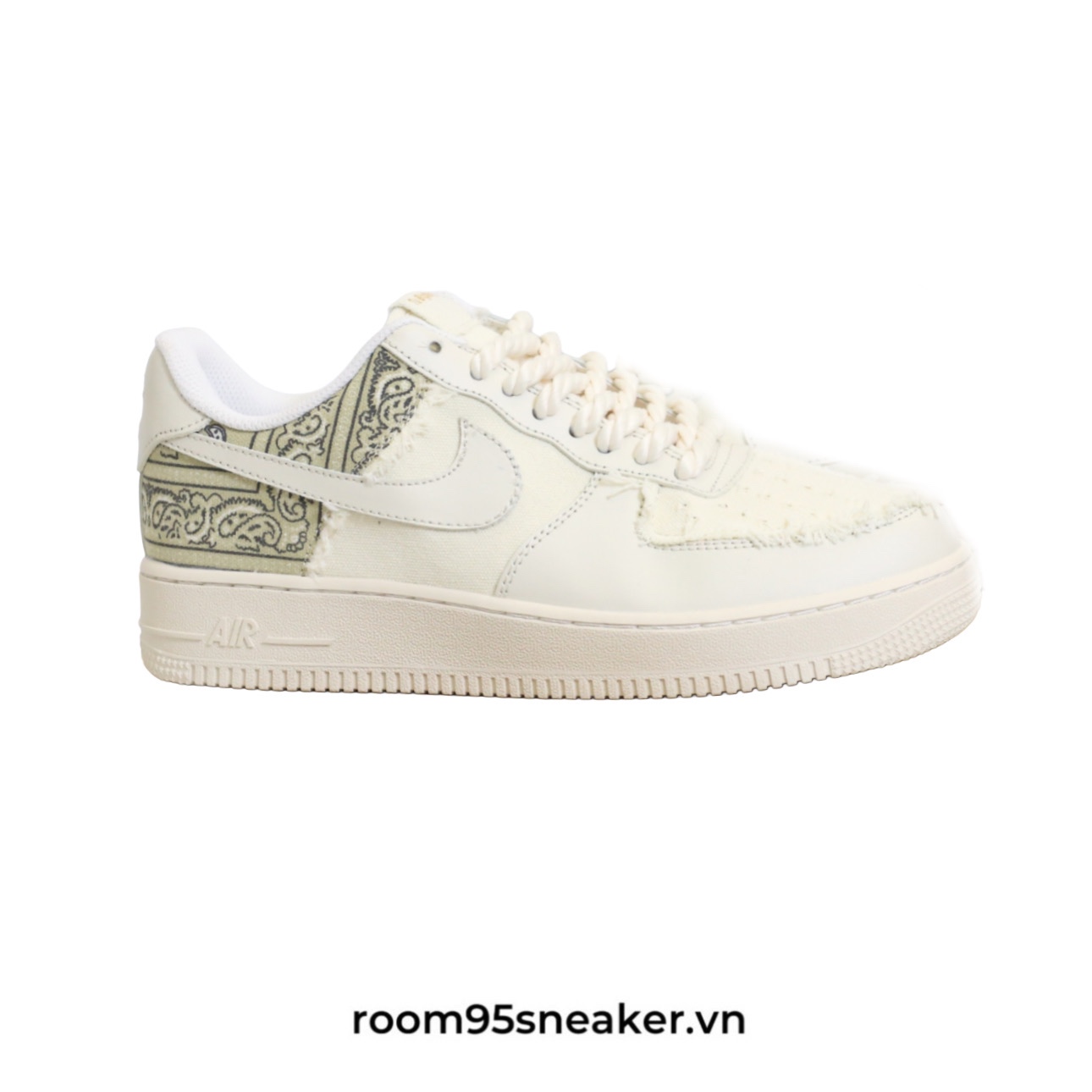 R06 AIR FORCE 1 CUSTOM TRAVIS SCOTT