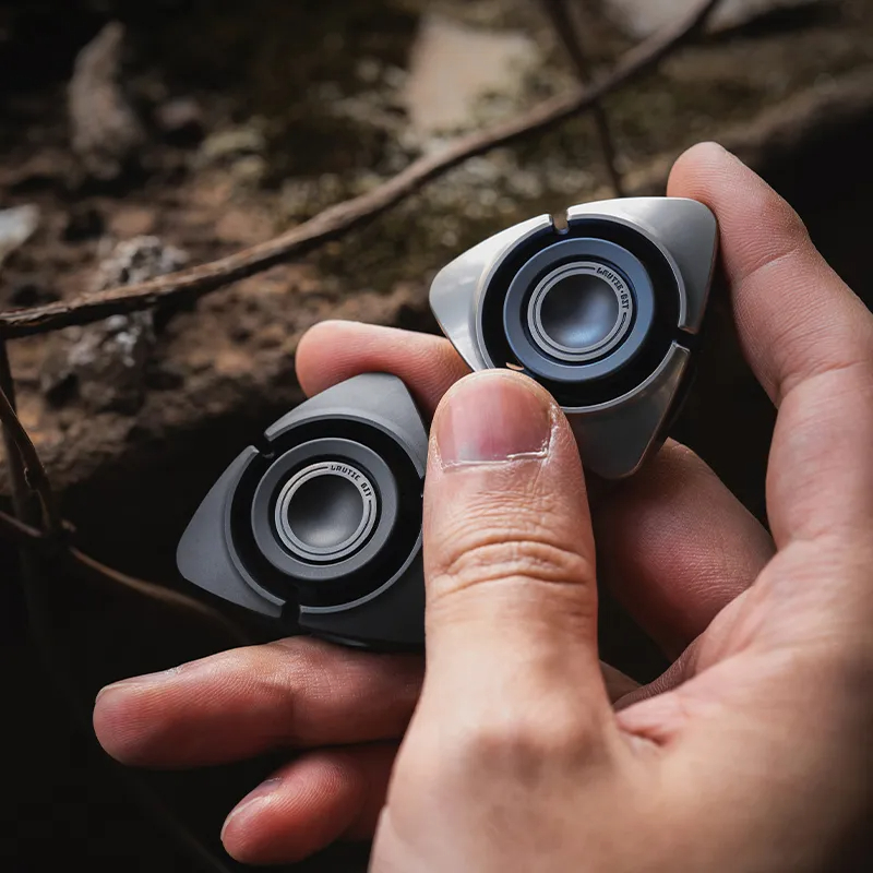 Spinner EDC Bit-04 III by Lautie - Titan Xanh