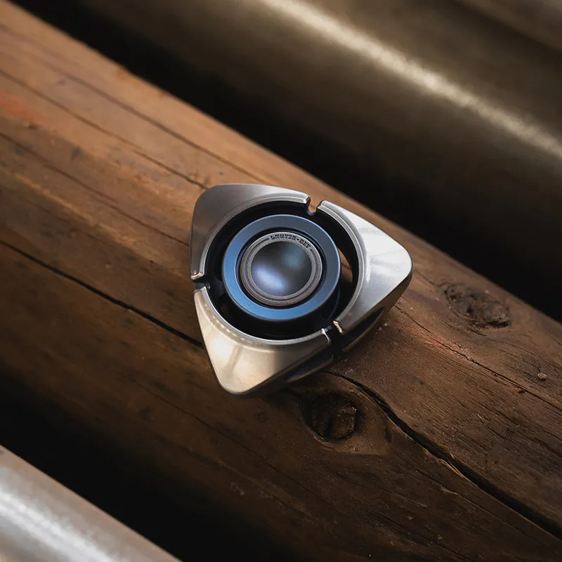 Spinner EDC Bit-04 III by Lautie - Titan Xanh